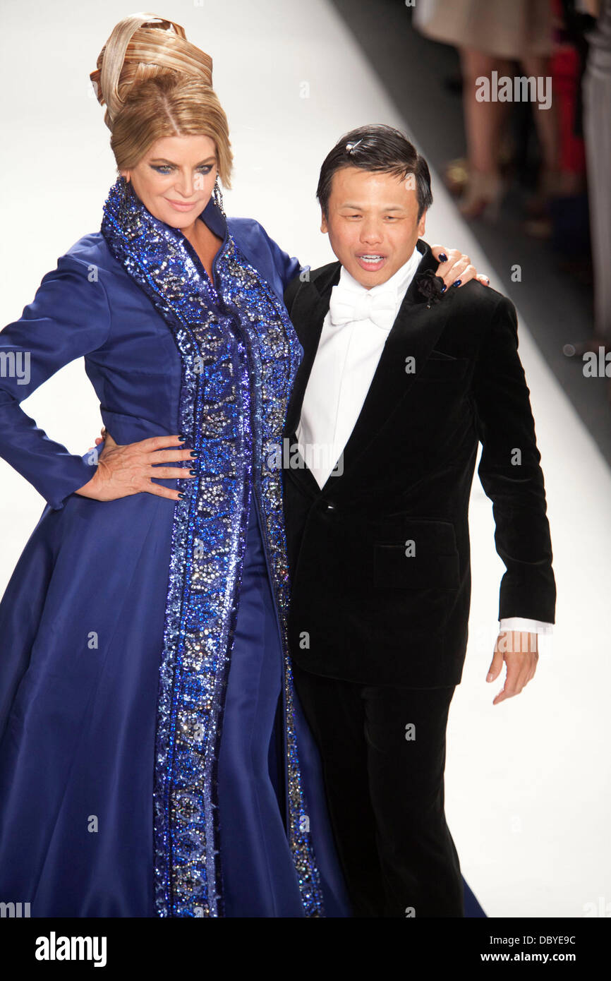 Kirstie alley designer zang toi hi-res stock photography and images - Alamy