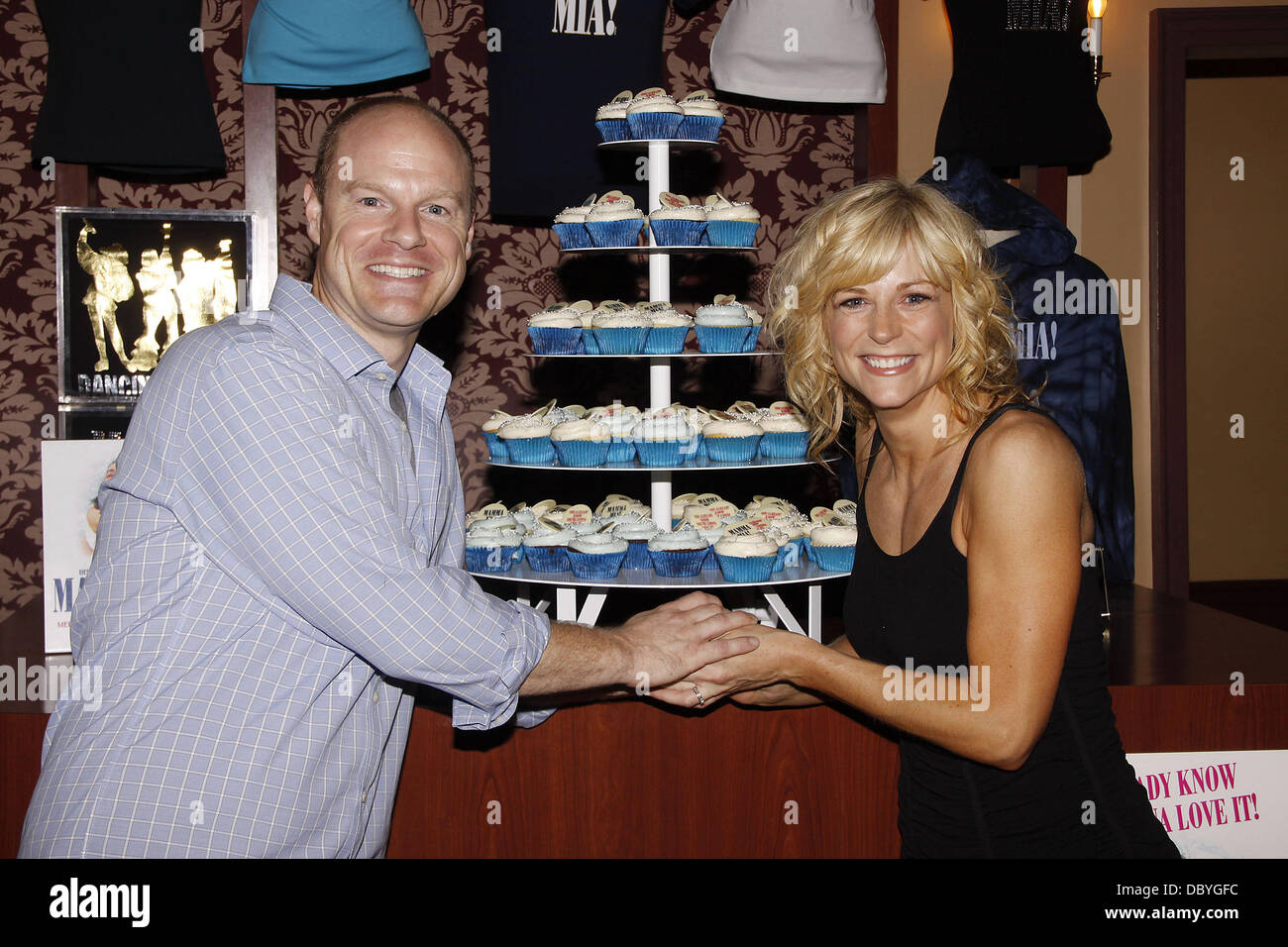 John Hemphill and Lisa Brescia Mamma Mia! celebrates becoming the 10th ...