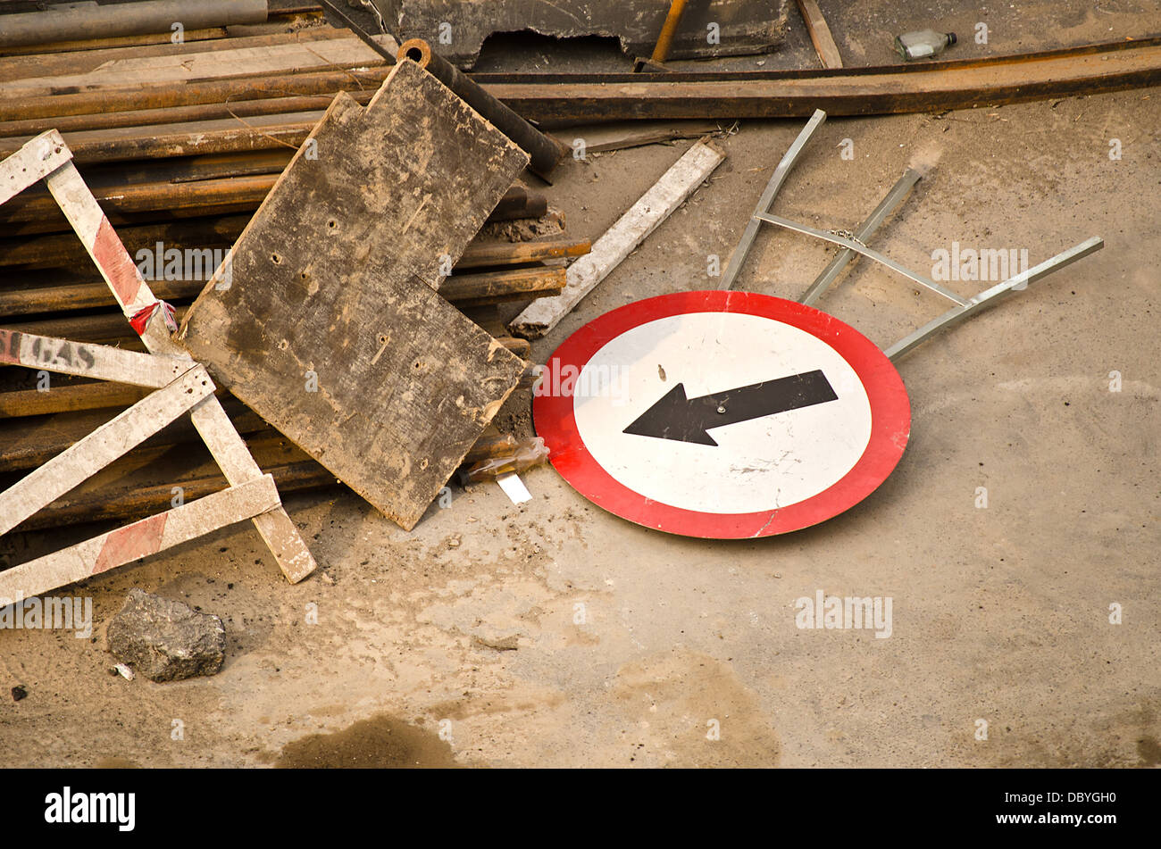 Sign with arrow Stock Photo - Alamy