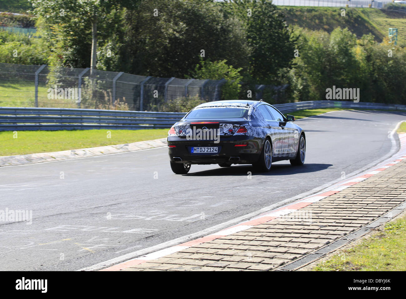 Preview 'spy shots' of the BMW 6 series GT being driven around the ...