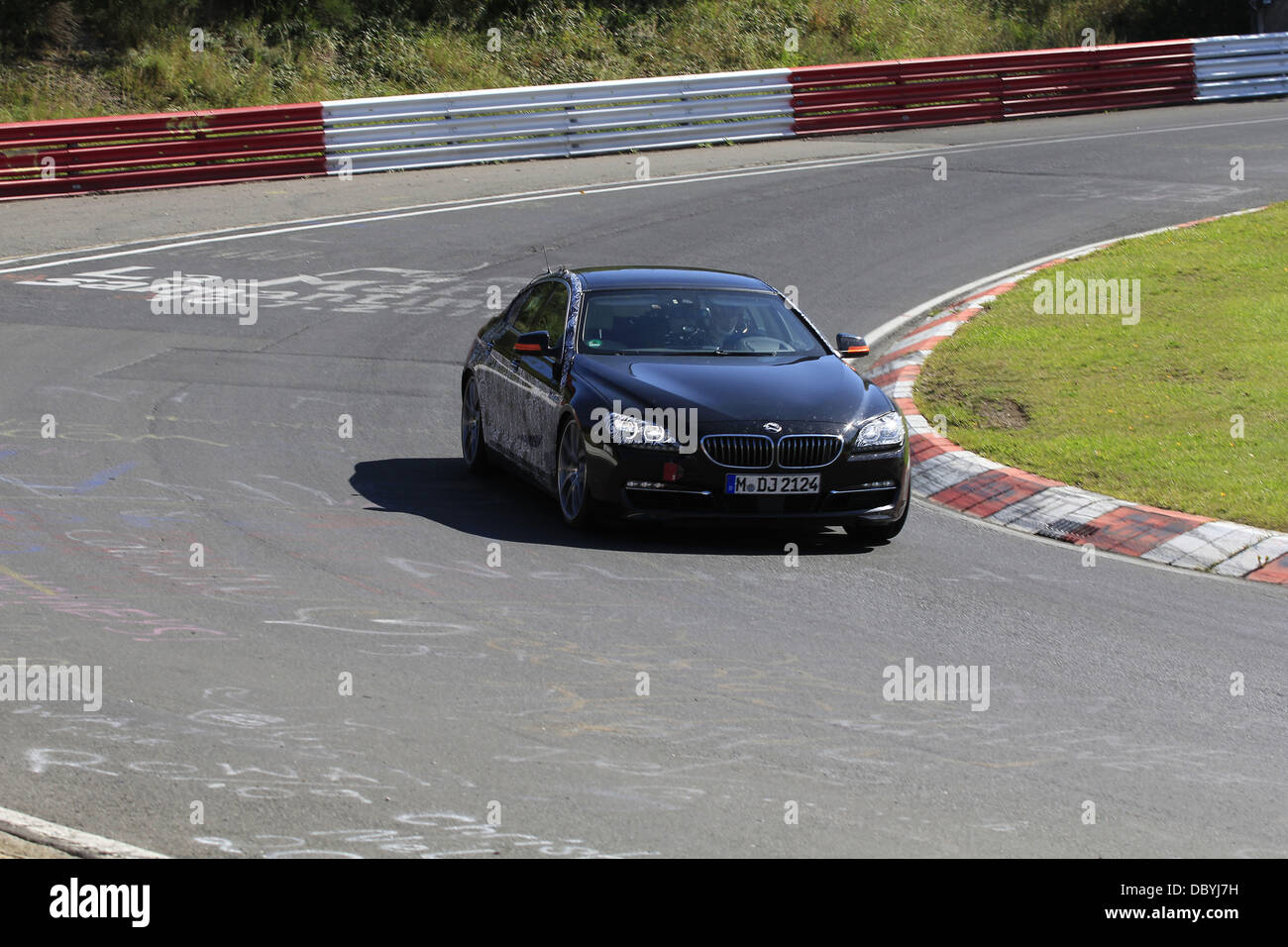 Preview 'spy shots' of the BMW 6 series GT being driven around the ...