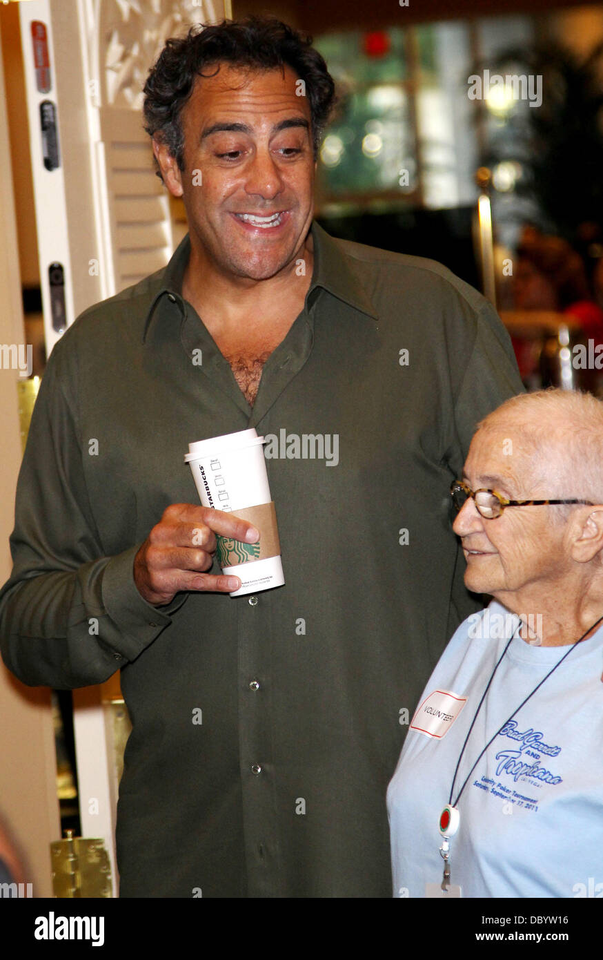 Brad garrett and guest hi-res stock photography and images - Alamy