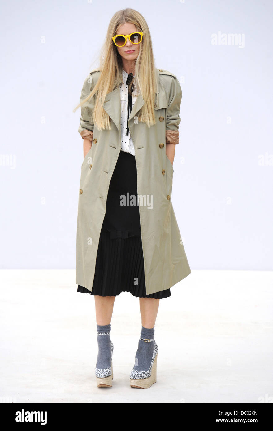 Laura Bailey London Fashion Week Spring/Summer 2012 - Burberry Prorsum ...