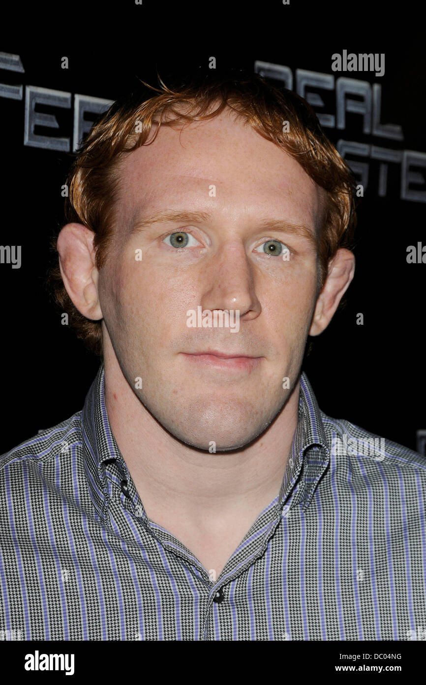 UFC Fighter Mark Bocek Canadian premiere of 'Real Steel' at the ...