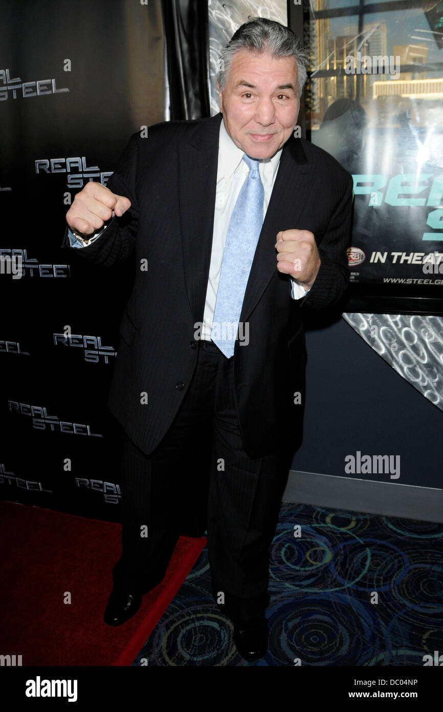 Real steel canadian premiere hi-res stock photography and images - Alamy