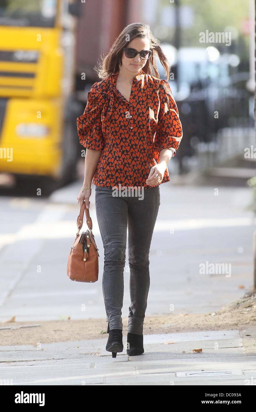 Pippa Middleton walking in west London London, England - 23.09.11 Stock ...