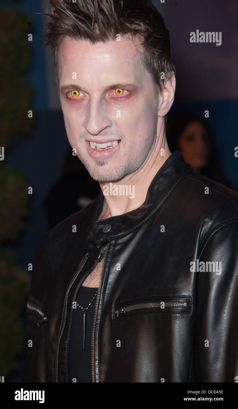 Guest Universal Studios Hollywood 'Halloween Horror Nights' Eyegore ...