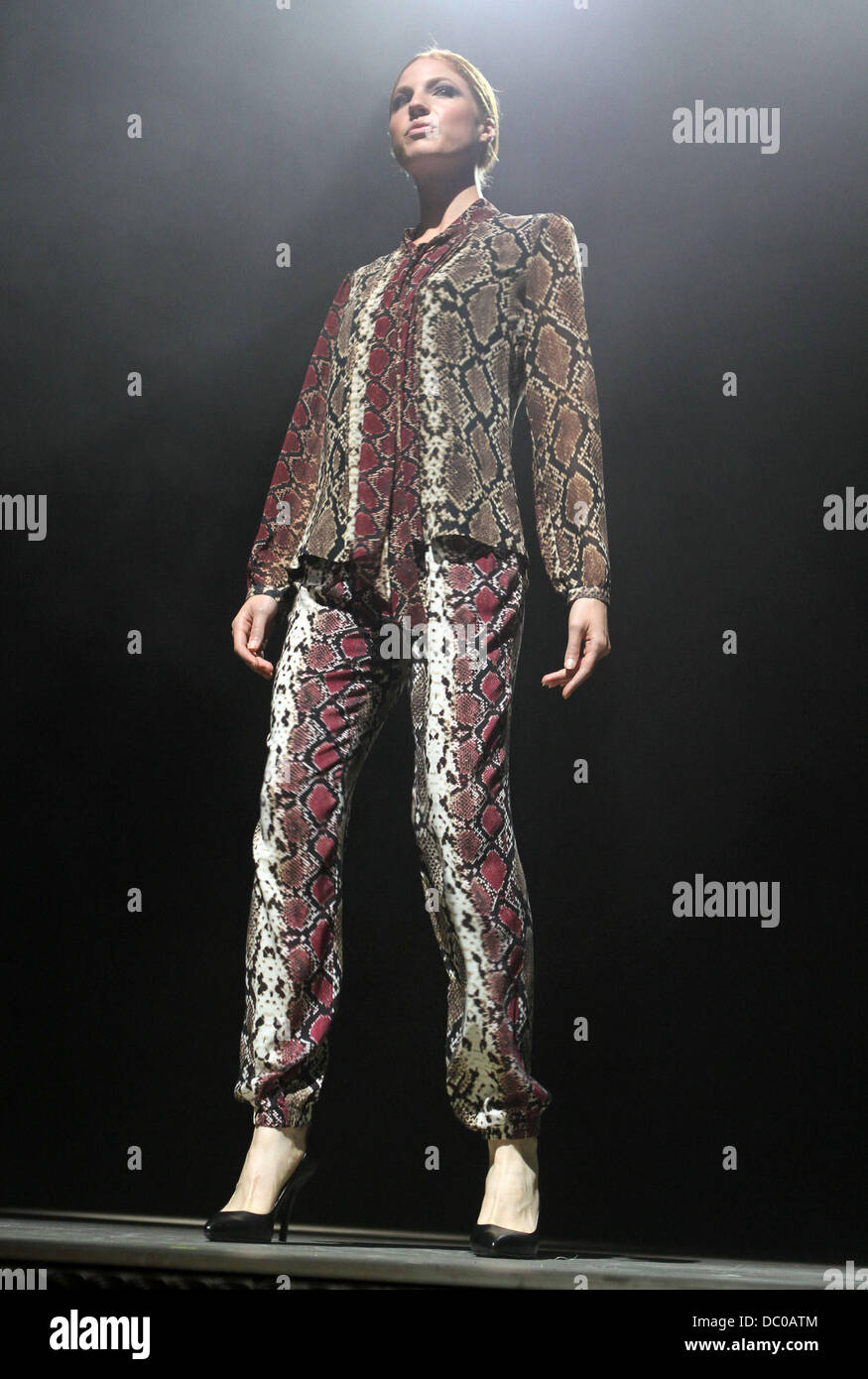Model Macy's Passport Presents Glamorama 2011 at The Orpheum Theatre ...