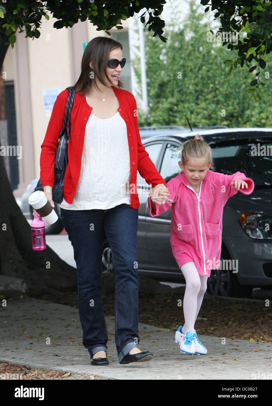Jennifer Garner and her daughter Violet Affleck out and about in Santa ...