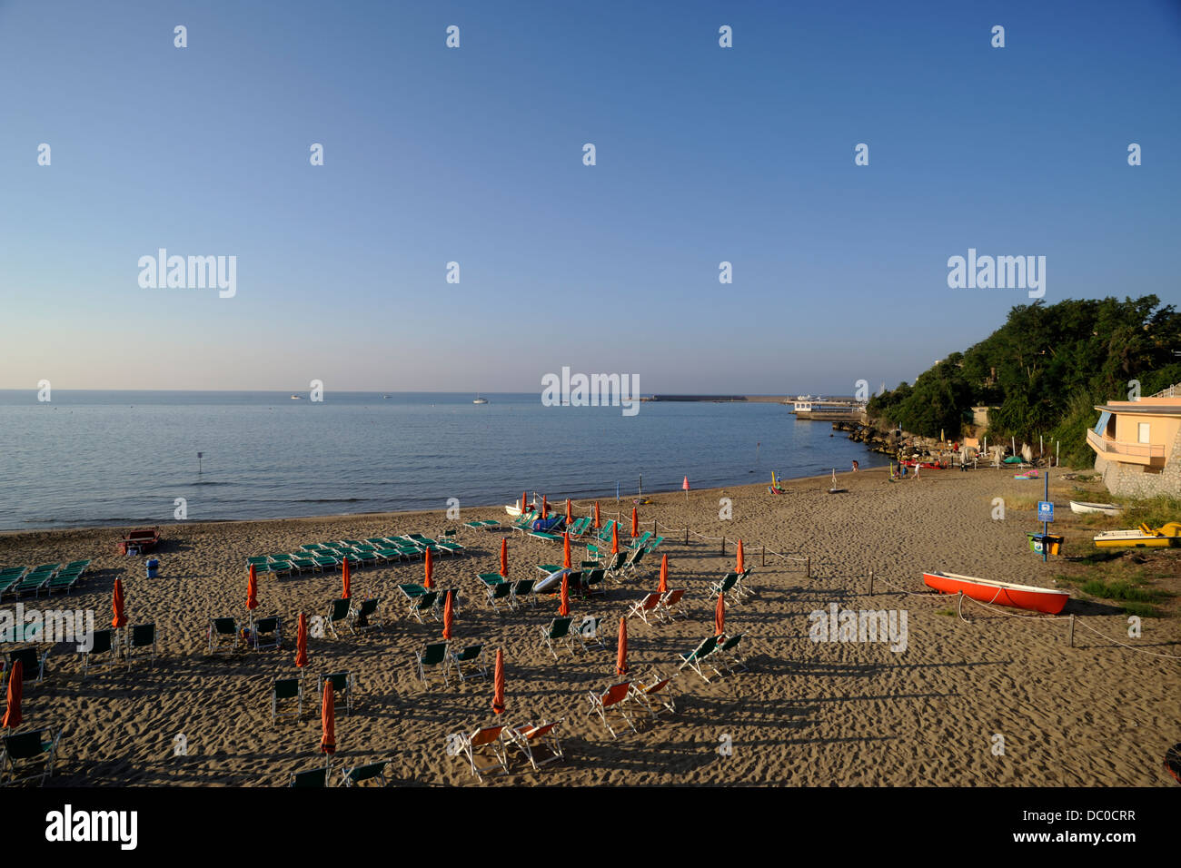 Summer morning sandy beach hi-res stock photography and images - Alamy
