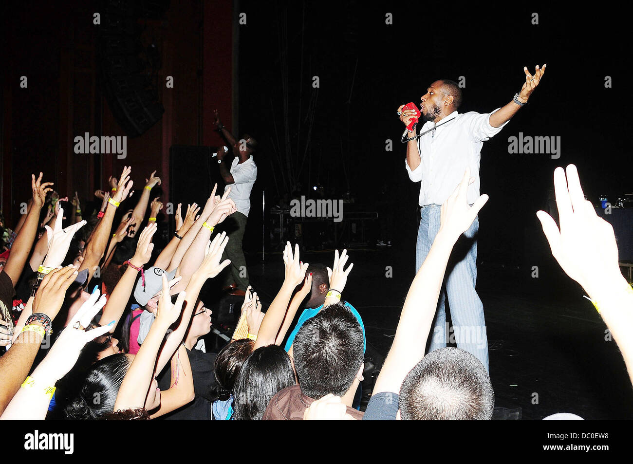 Mos Def performs at Fillmore Miami Beach at the Jackie Gleason Theater ...