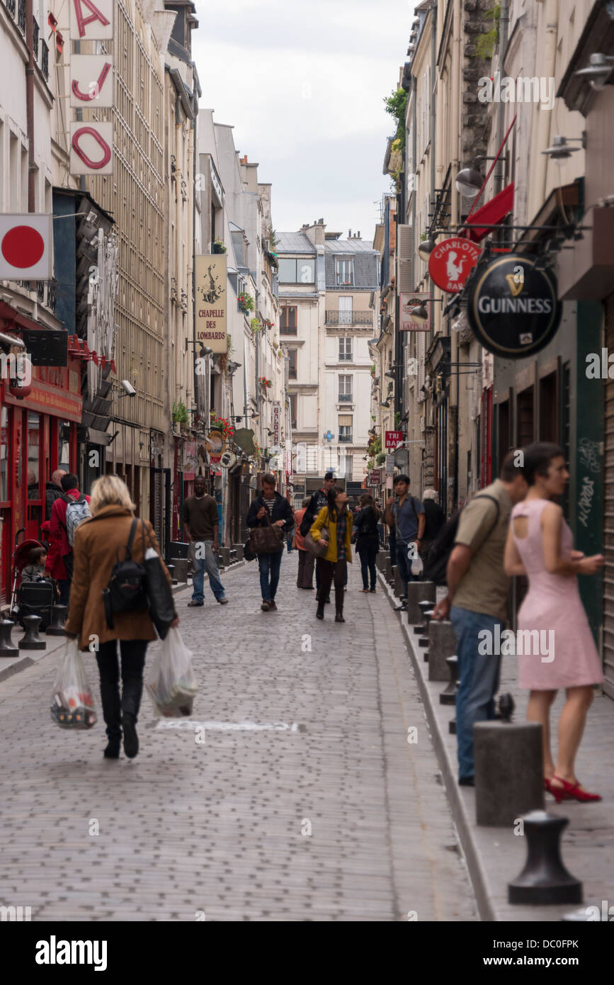 Paris' Rue de Lappe during the day - a busy, bustling night spot Stock ...