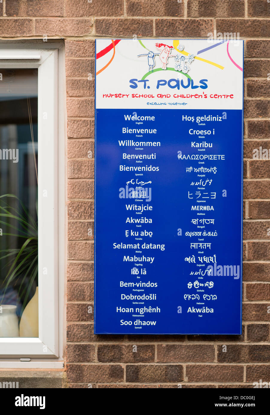 Languages school sign uk hi-res stock photography and images - Alamy