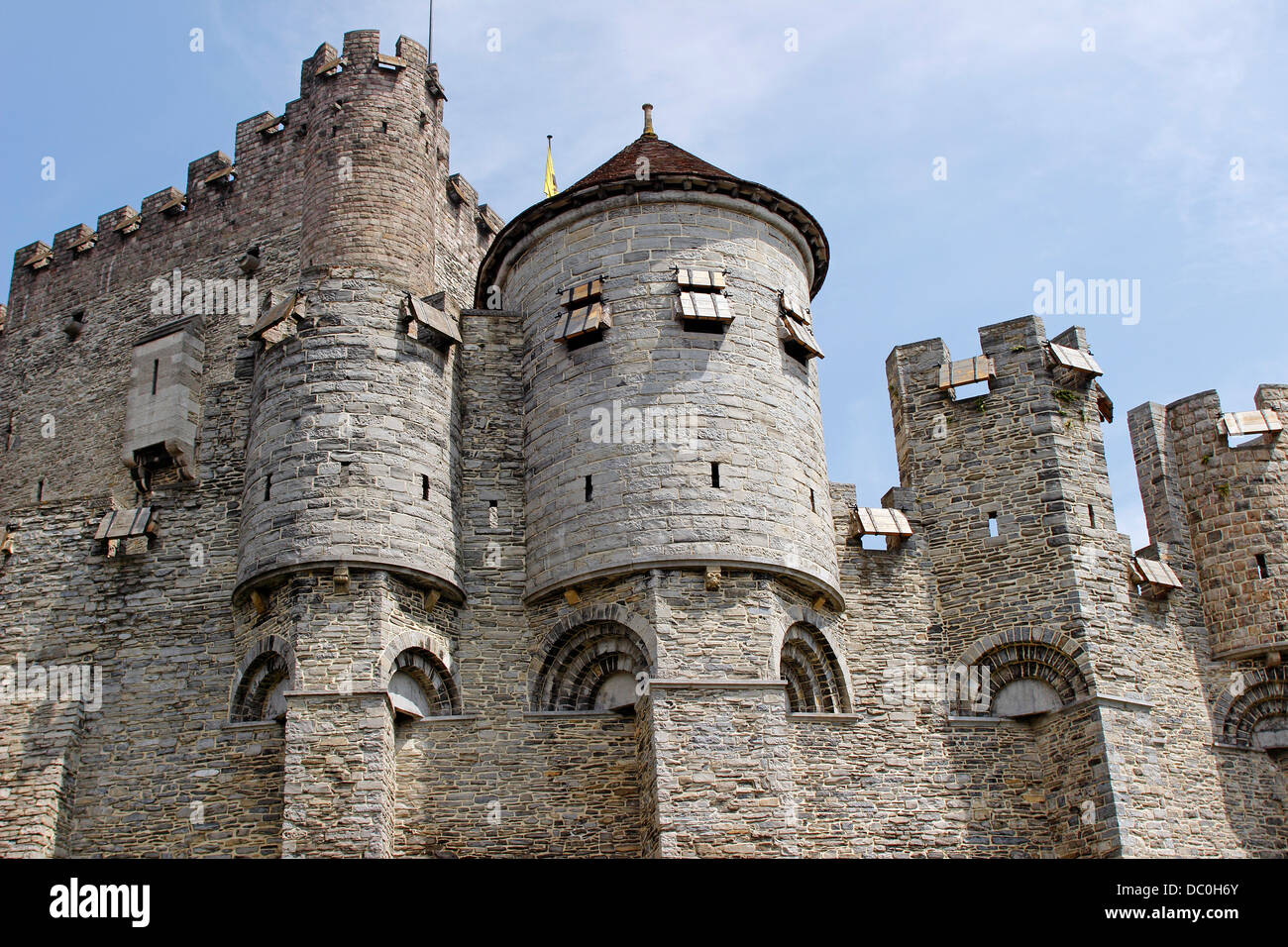 Ramparts and castle walls hi-res stock photography and images - Alamy