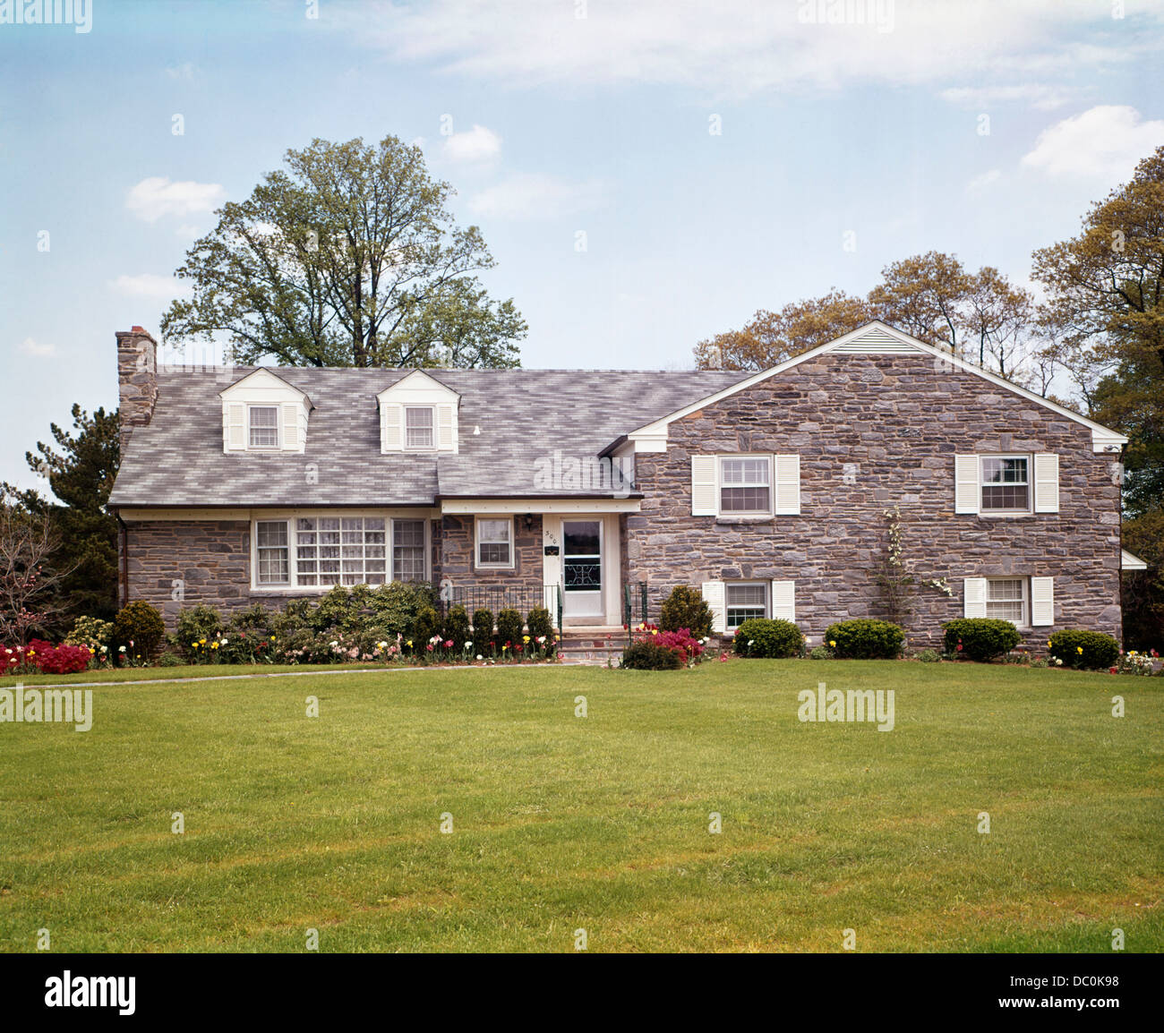 1970s house exterior hi-res stock photography and images - Alamy