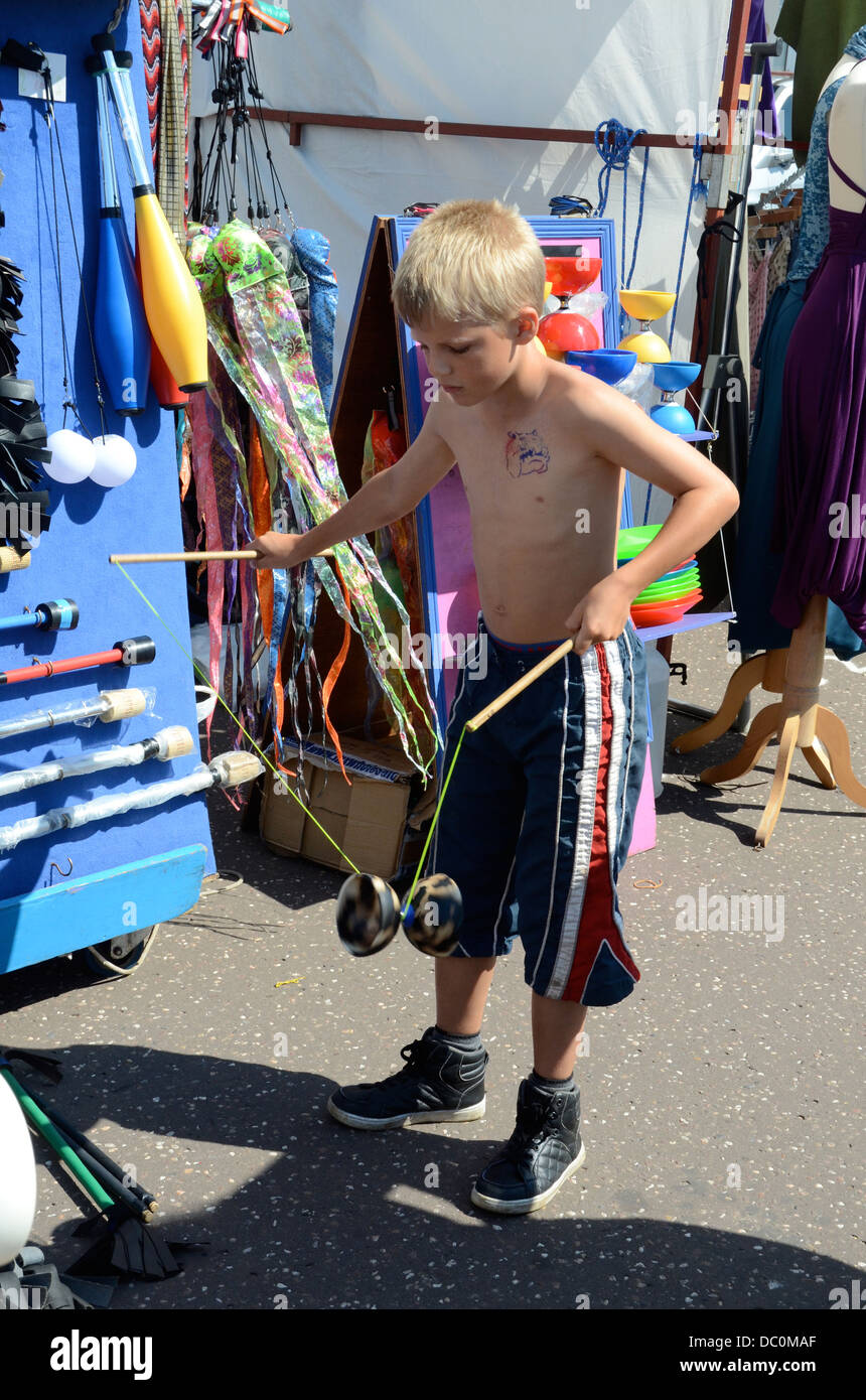 Diabolo hi-res stock photography and images - Alamy