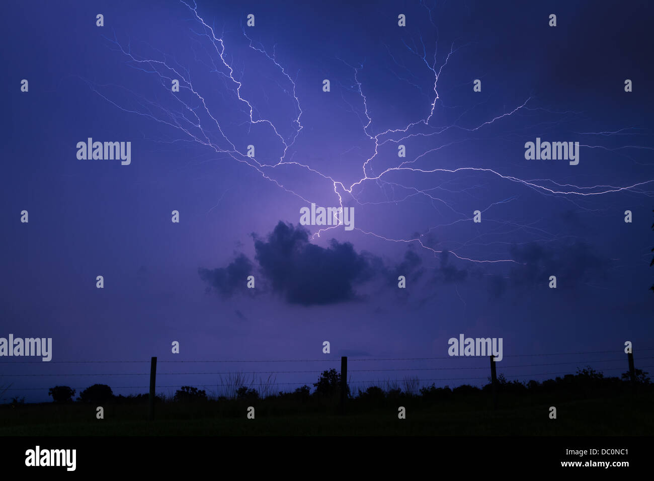 Ic lightning hi-res stock photography and images - Alamy