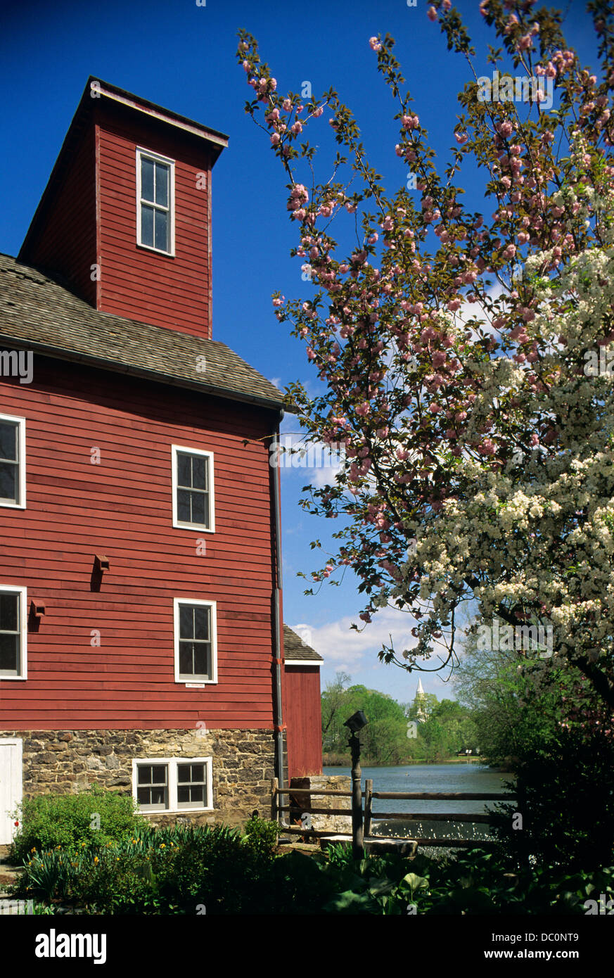 CLINTON NJ HISTORIC RED MILL CLINTON HISTORICAL MUSEUM Stock Photo - Alamy