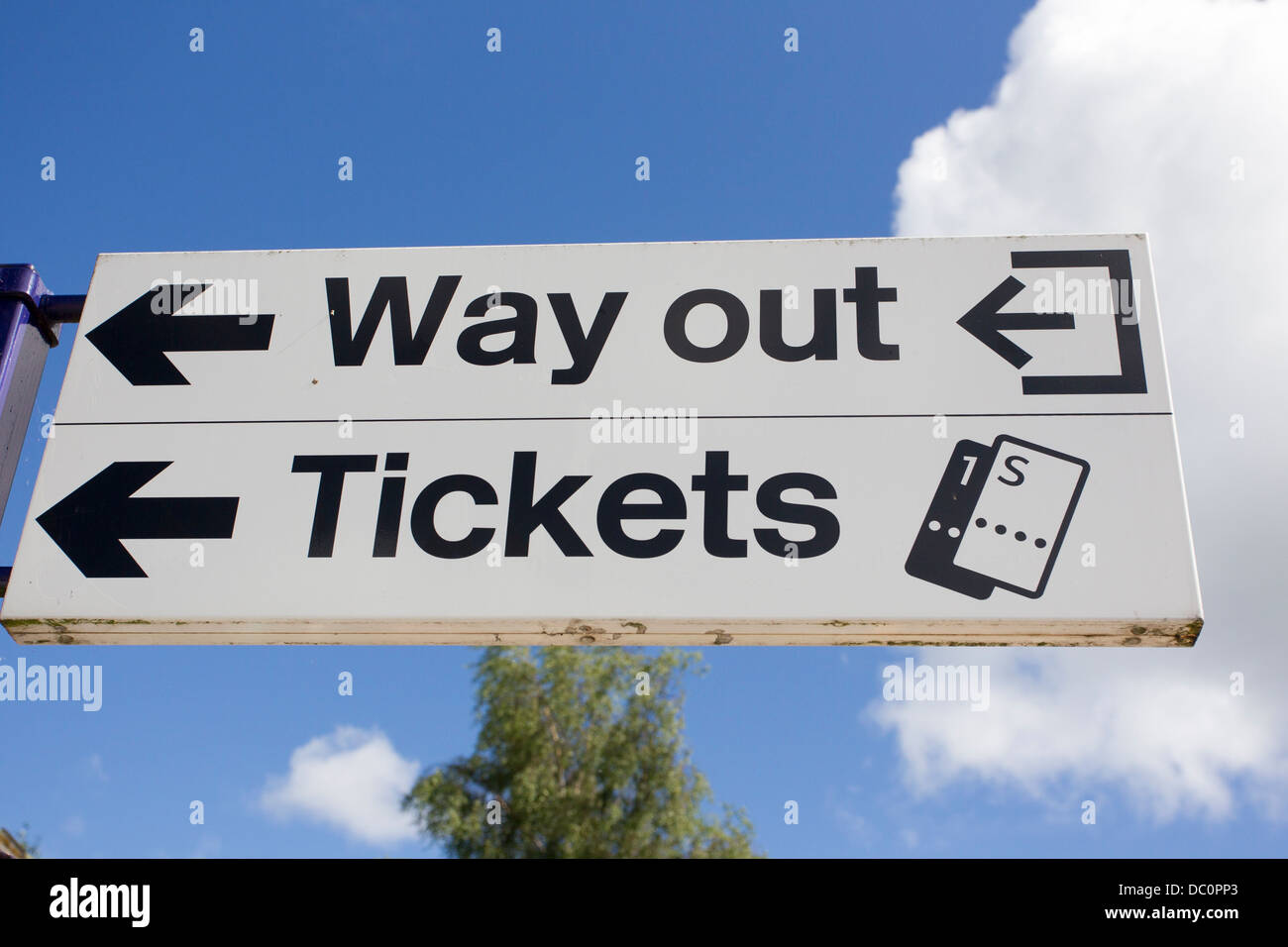 Windermere railway station Stock Photo - Alamy