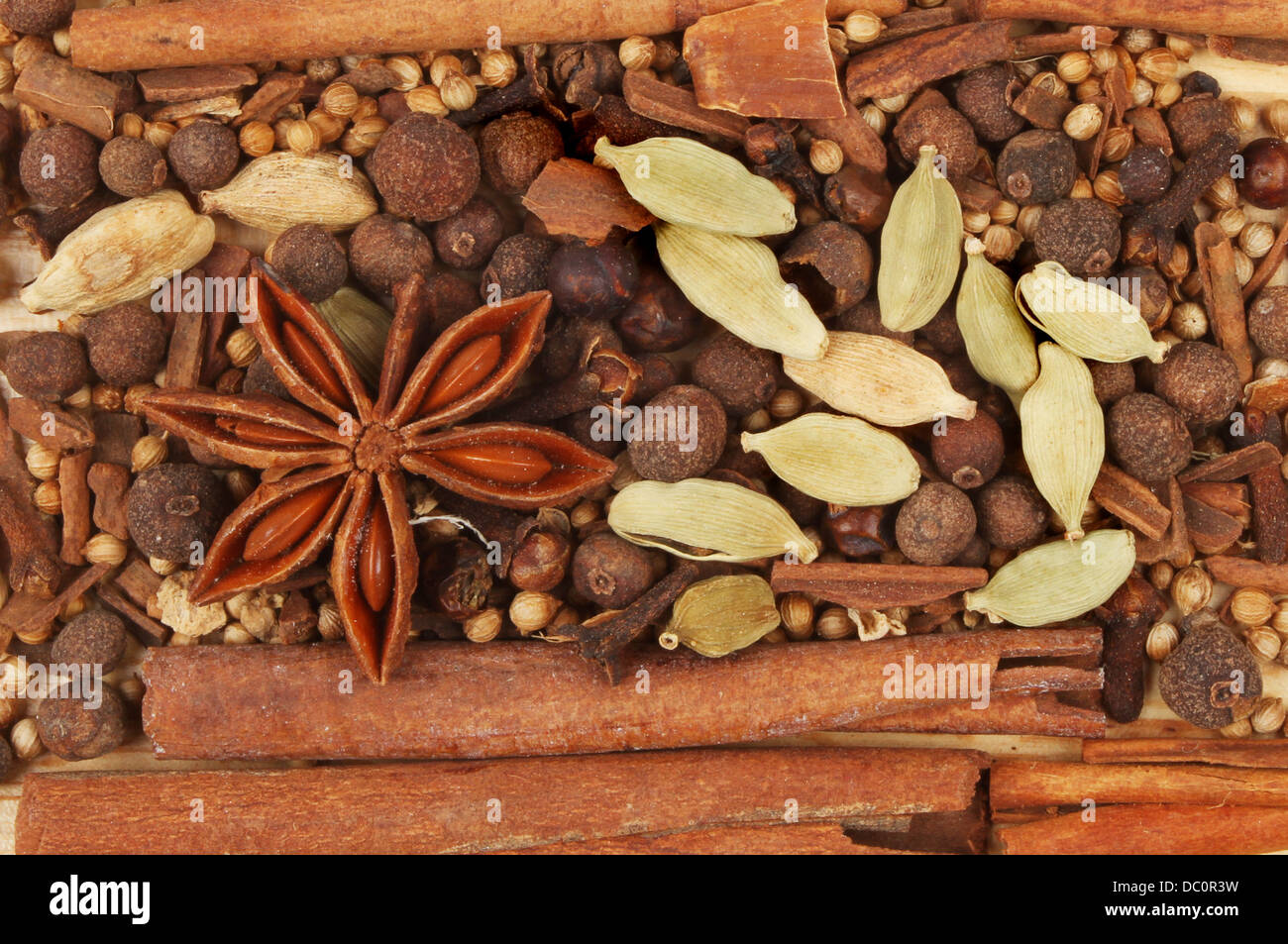 Selection of mulling spices Stock Photo - Alamy