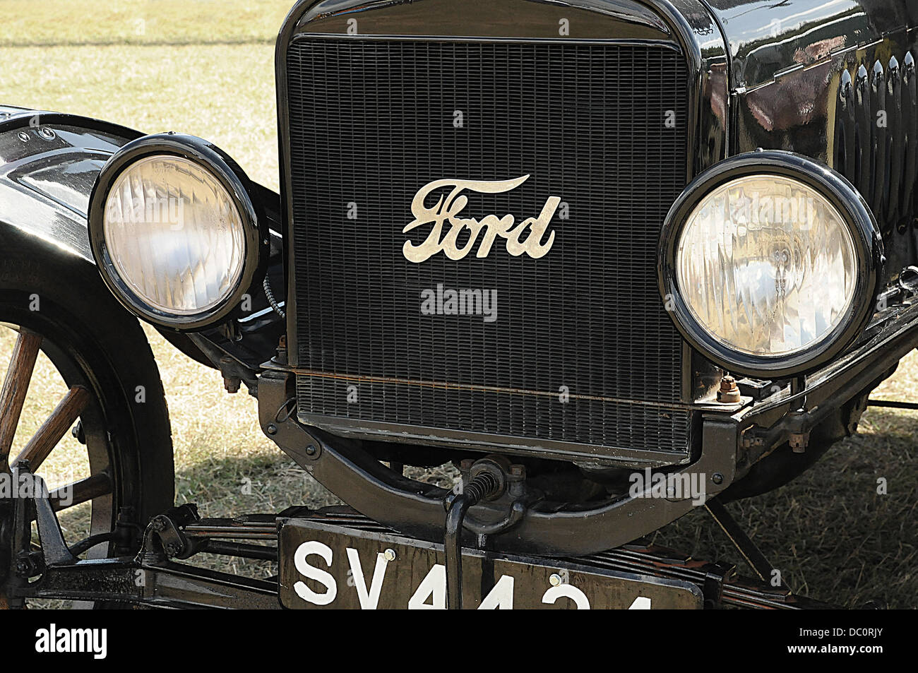 Front grill vintage ford model hi-res stock photography and images - Alamy