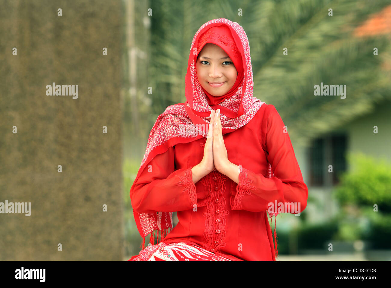 Muslim Girl Praying Stock Photo - Alamy