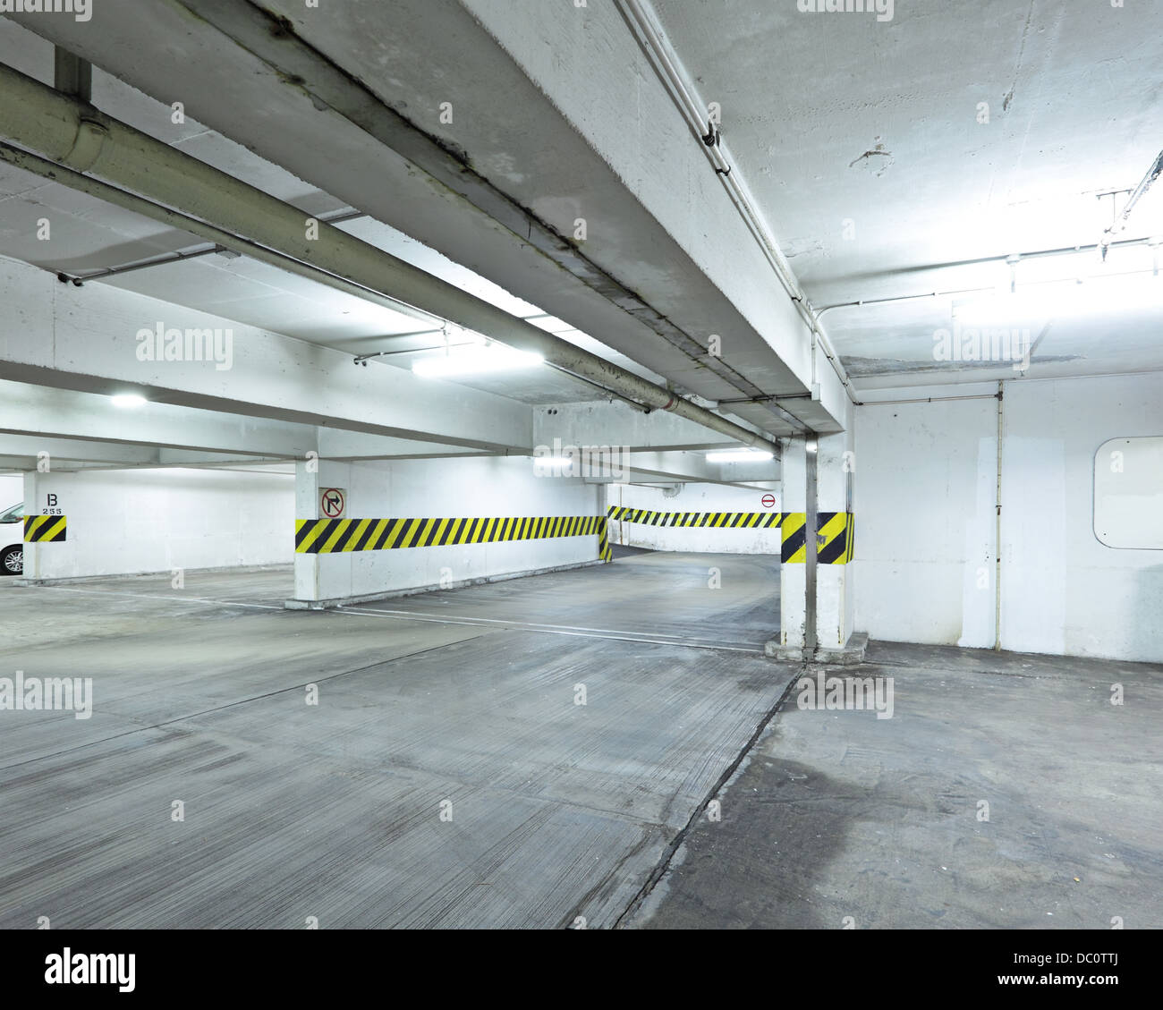 Interior multi story car park hi-res stock photography and images - Alamy