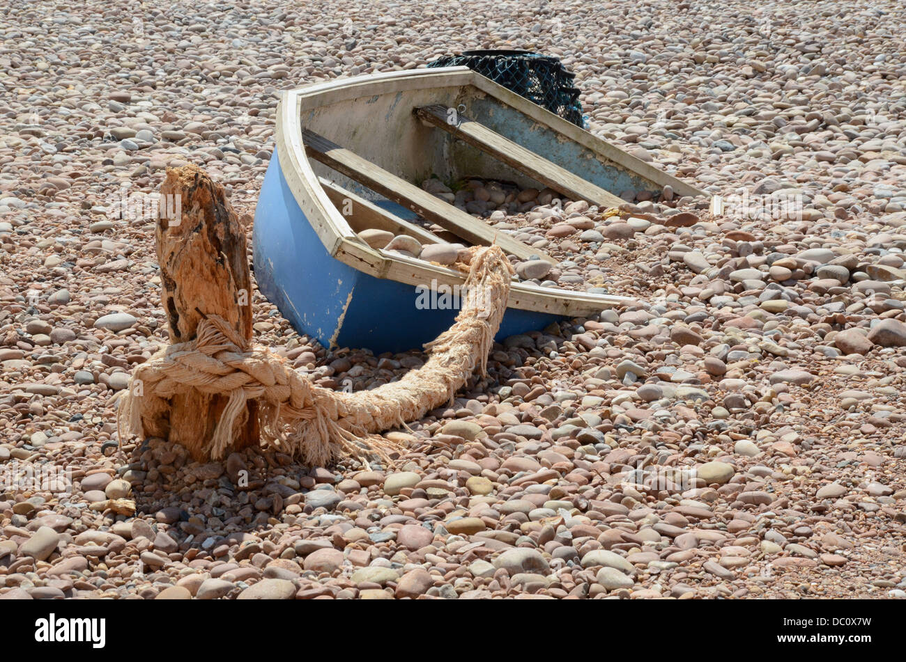 Submerged boat hi-res stock photography and images - Alamy