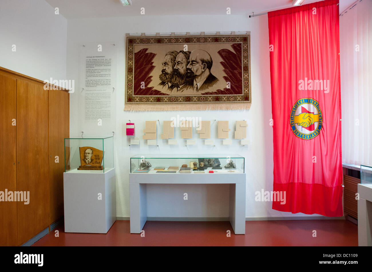 Sed party hi-res stock photography and images - Alamy