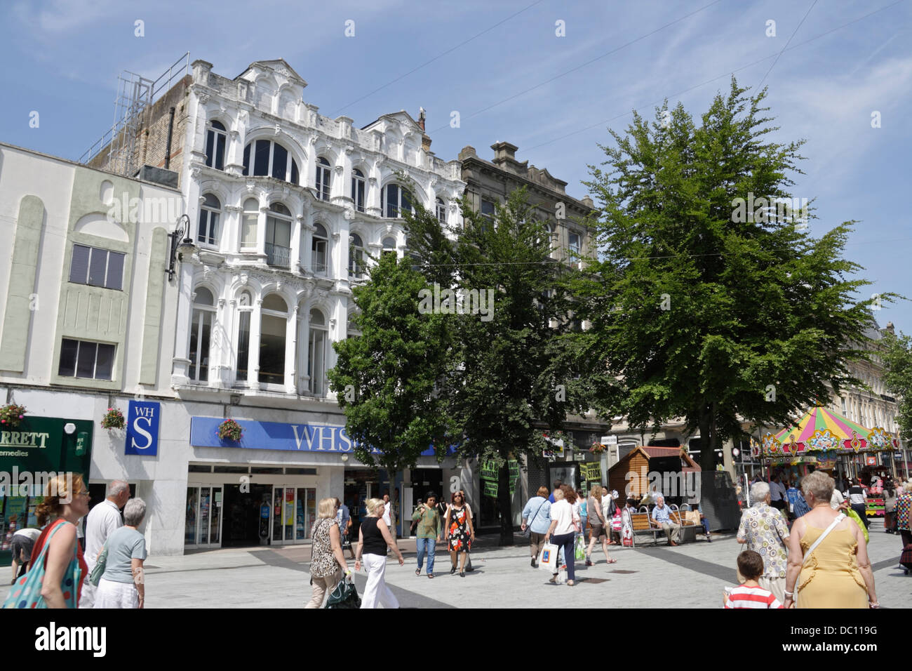 Pedestrian street cardiff hi-res stock photography and images - Alamy