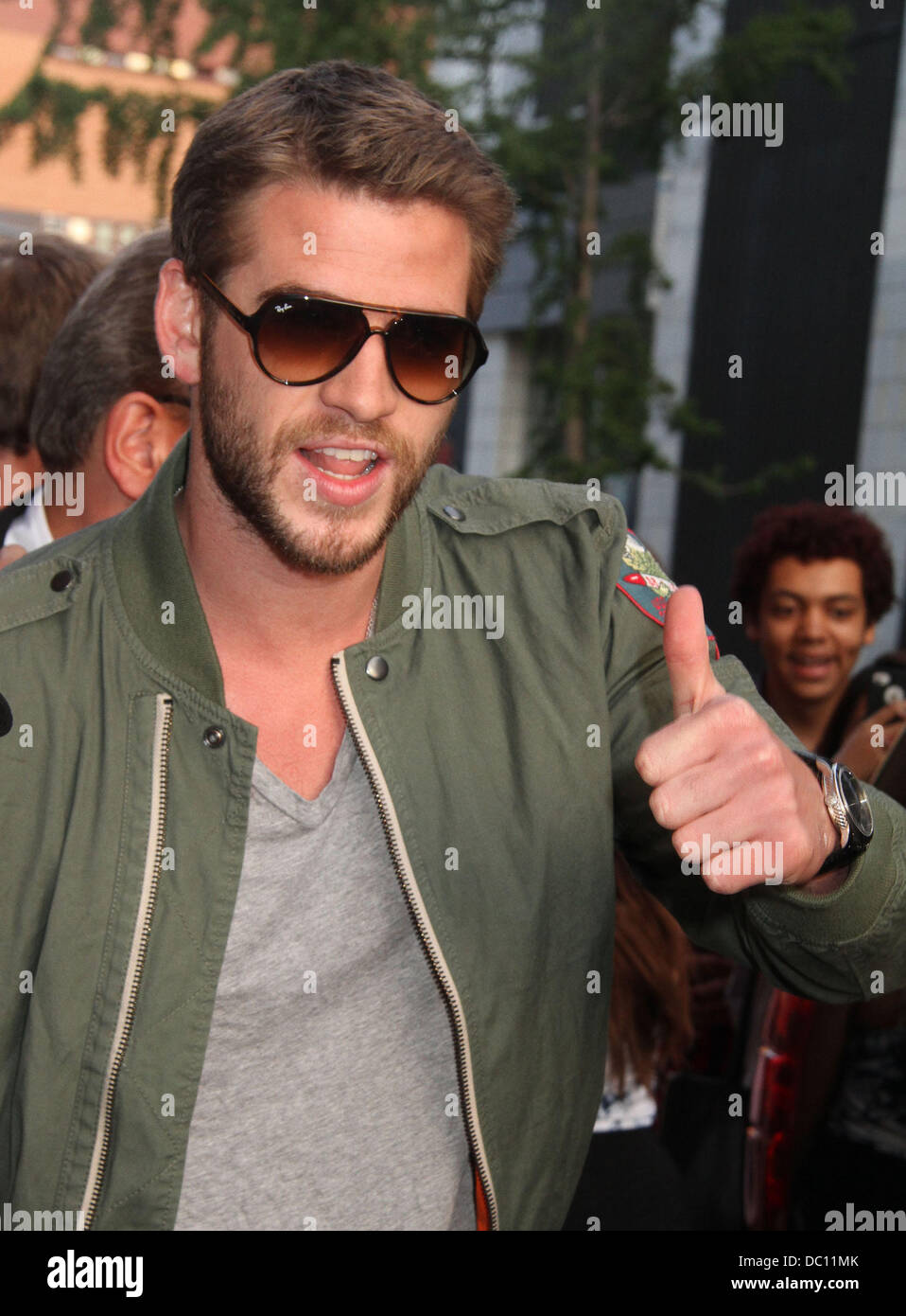 New York, New York, USA. 6th Aug, 2013. Actor LIAM HEMSWORTH poses for ...