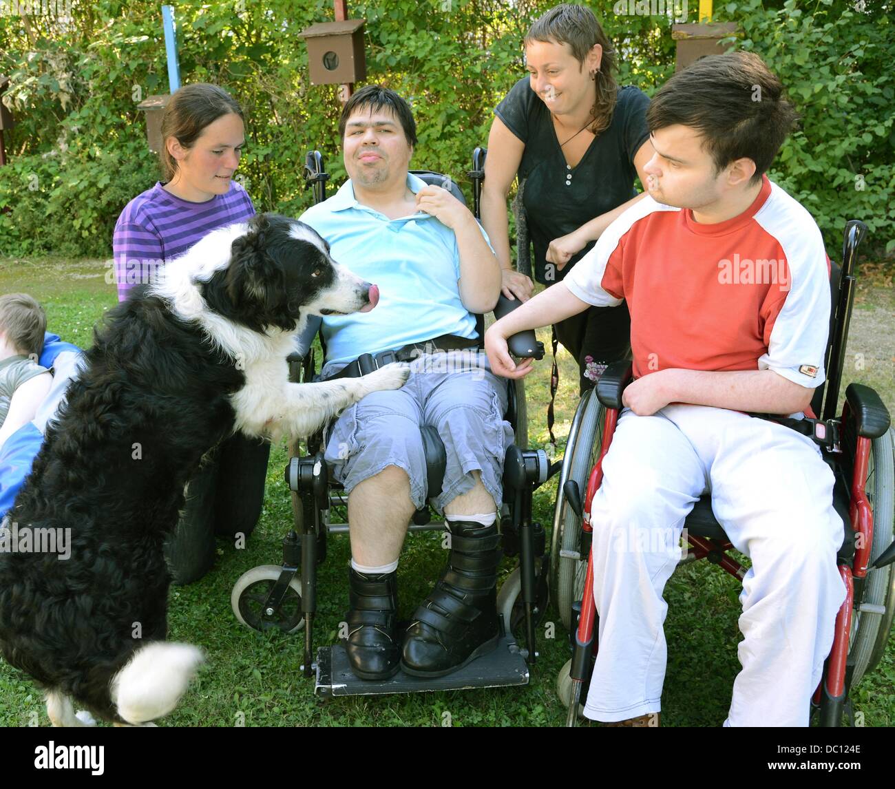 Urban shepherd Kerstin Doppelstein (L) attends a therapy session with ...
