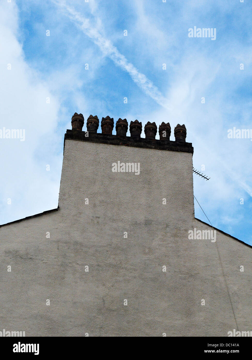 Chimneys chimney pots hi-res stock photography and images - Alamy