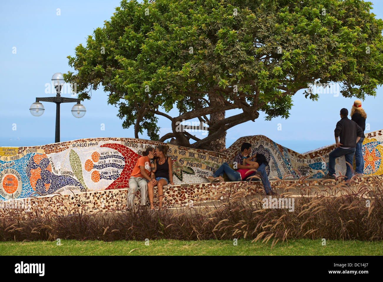 Couples enjoying their time together in the Parque del Amor (Park of ...
