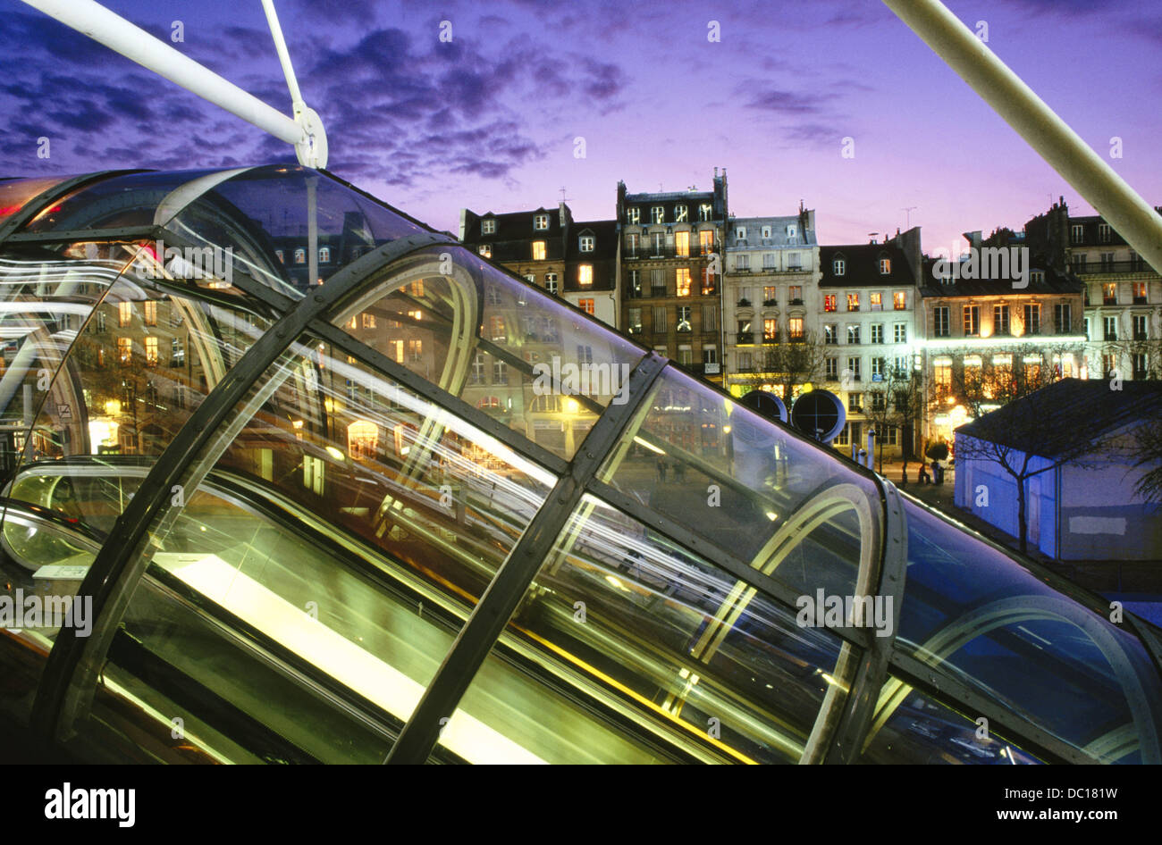 Centre Georges Pompidou At Night Stock Photos & Centre Georges Pompidou ...