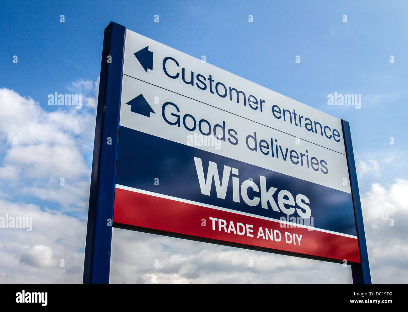 Wickes trade diy hi-res stock photography and images - Alamy