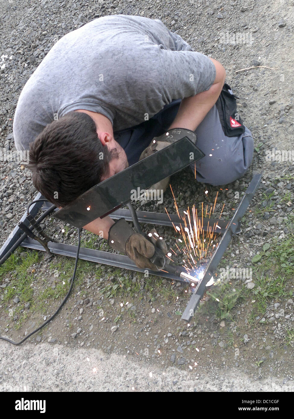 Man working welding hi-res stock photography and images - Alamy