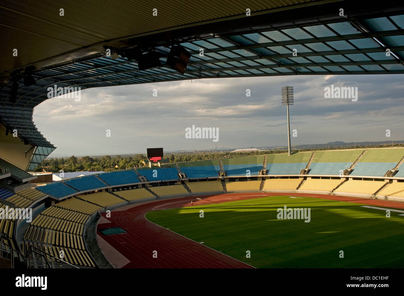 Royal bafokeng stadium construction High Resolution Stock Photography ...