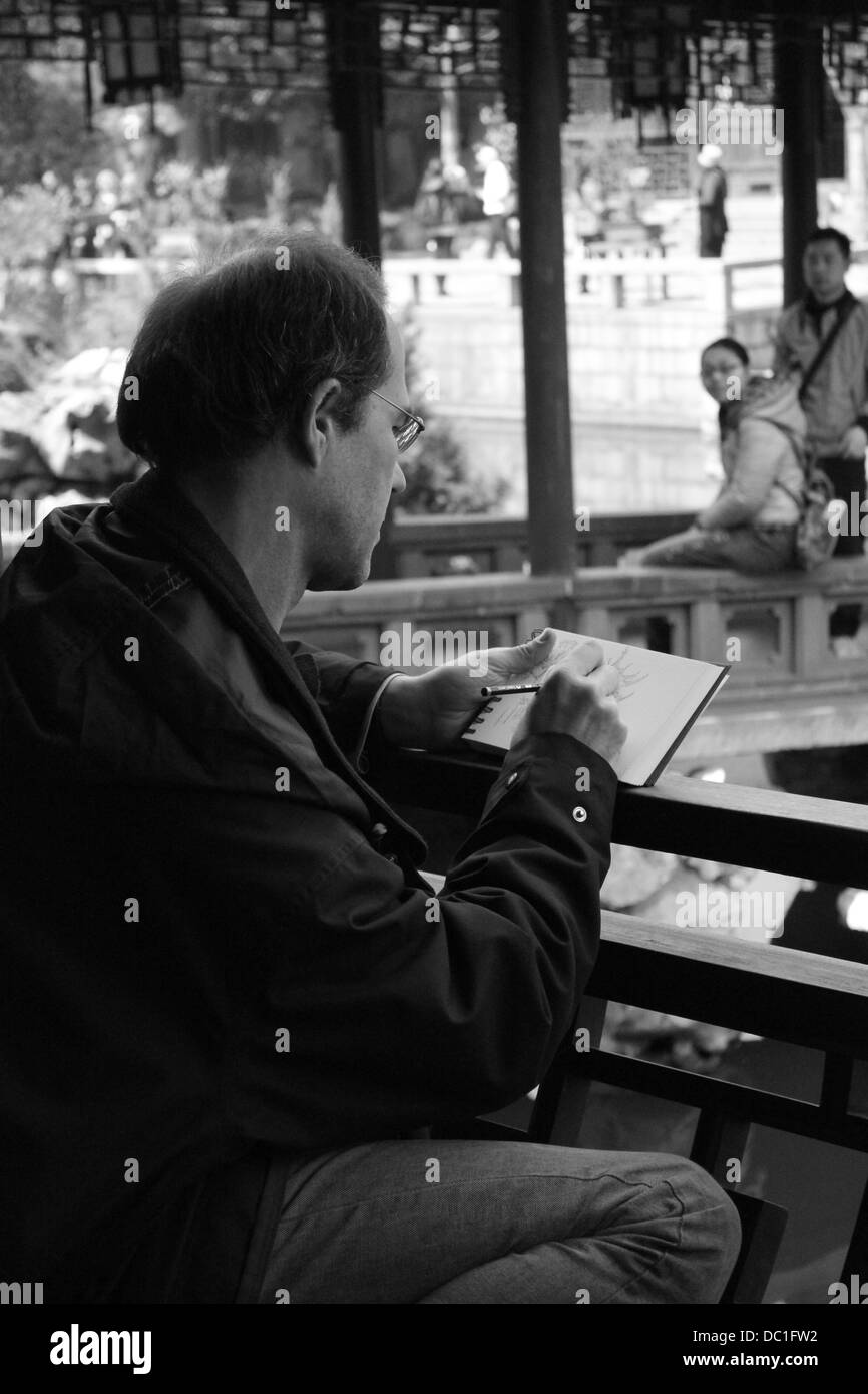 Man sketching hi-res stock photography and images - Alamy