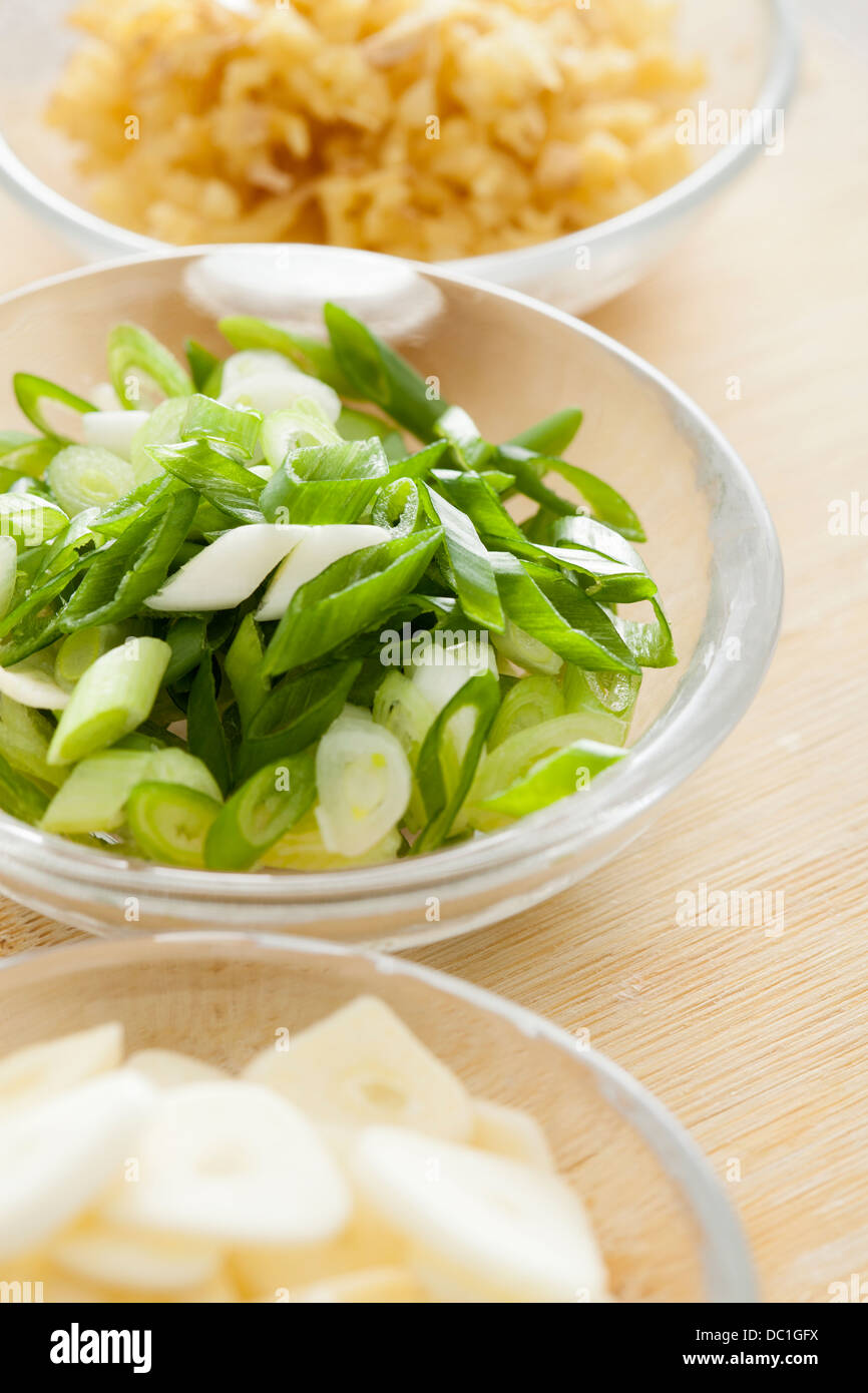Chopped shallot, ginger and garlic Stock Photo - Alamy