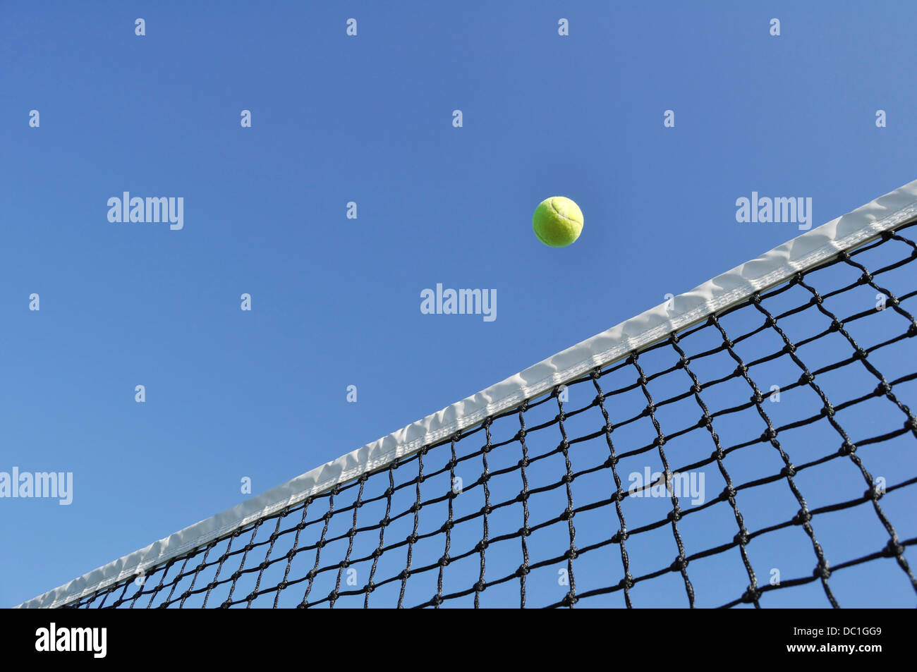 Tennis court blue hi-res stock photography and images - Alamy