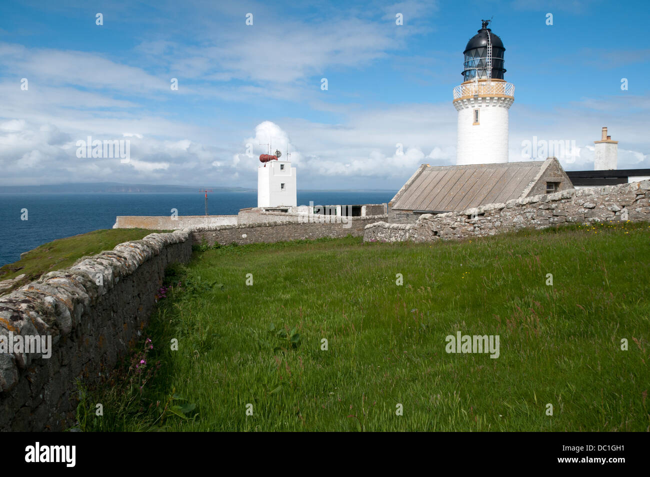 Dunnet Head lighthouse, the most northerly point of the British ...