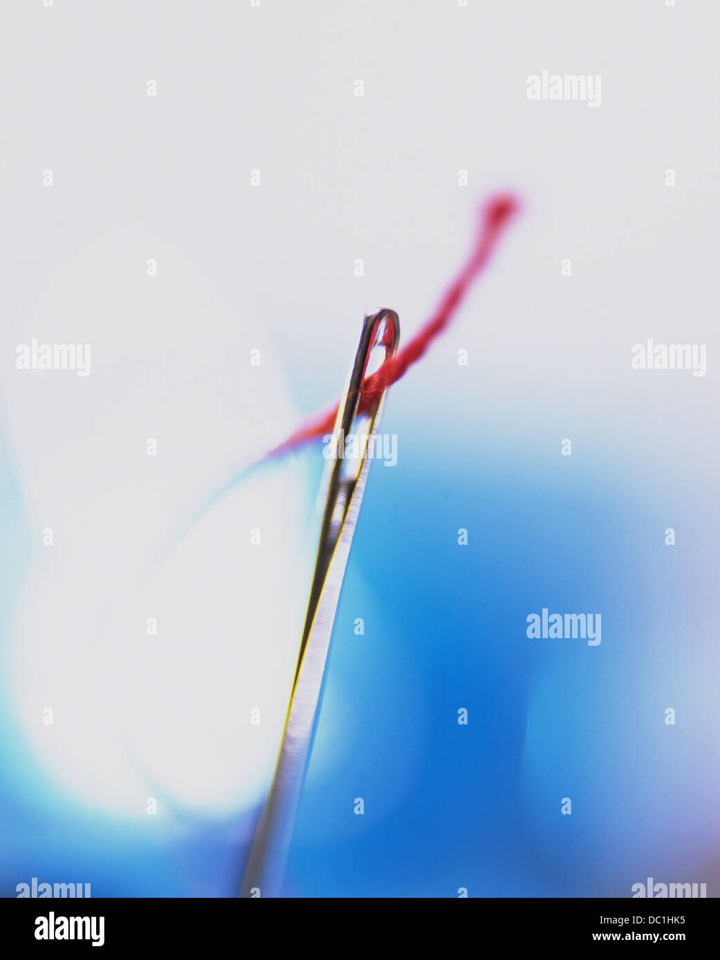 Needle and tread hi-res stock photography and images - Alamy