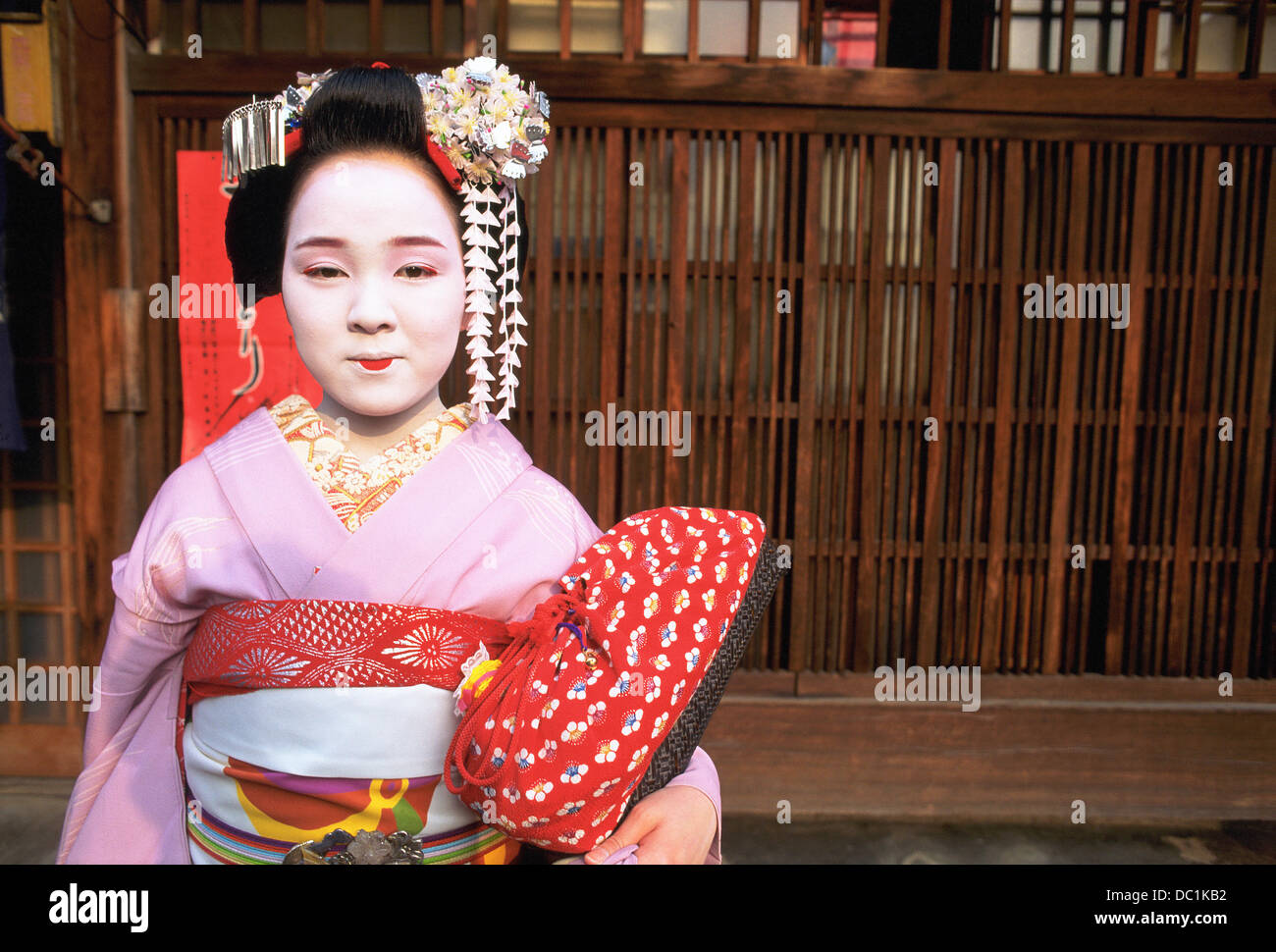 Maiko, apprentice geisha. Kyoto. Japan Stock Photo - Alamy