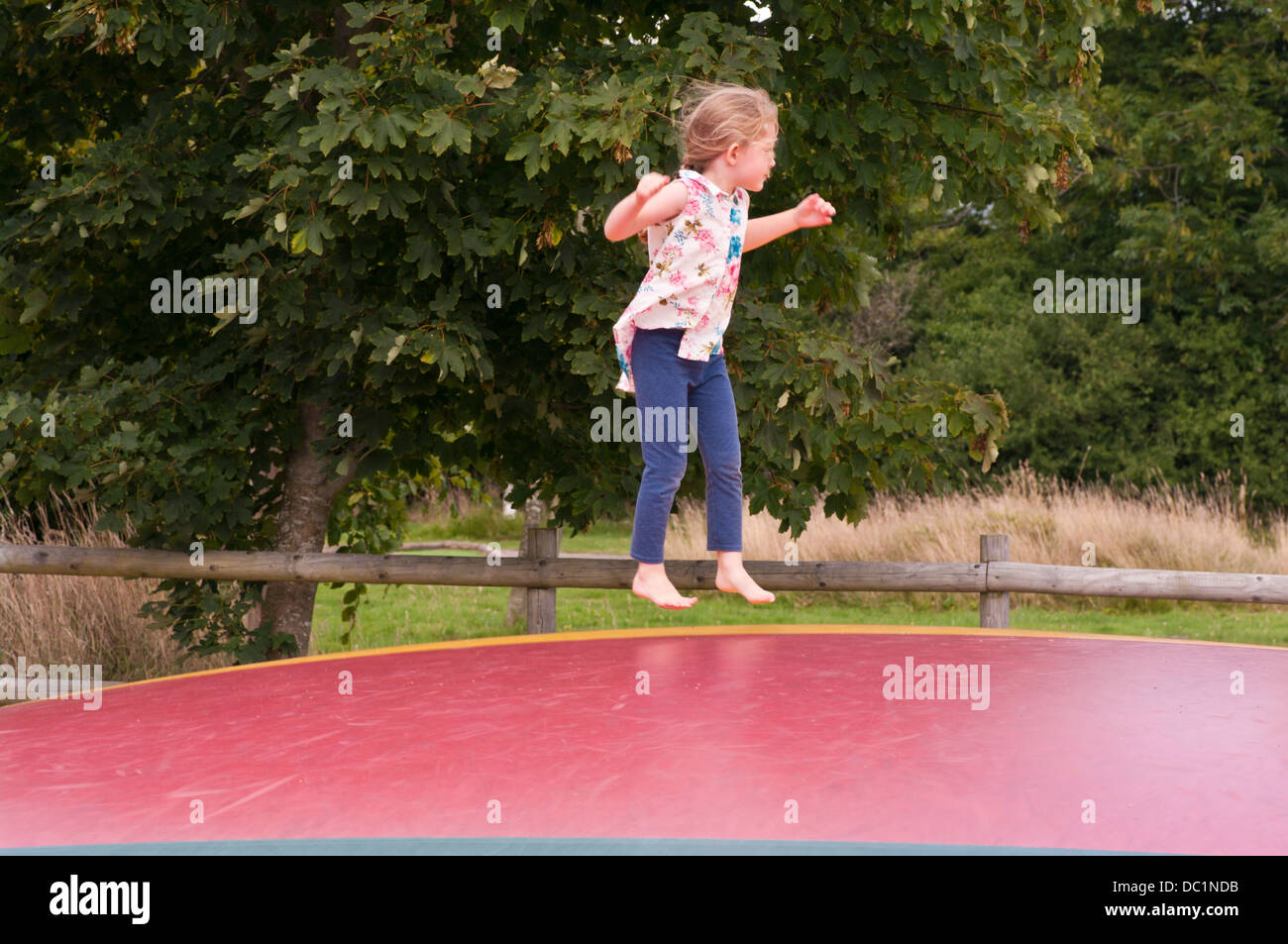 Kids on the trampoline hi-res stock photography and images - Alamy