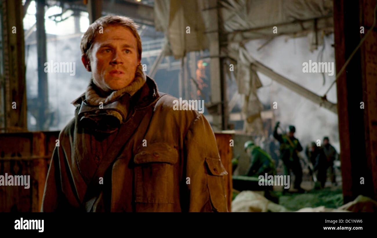 PACIFIC RIM (2013) CHARLIE HUNNAM GUILLERMO DEL TORO (DIR) 007 ...