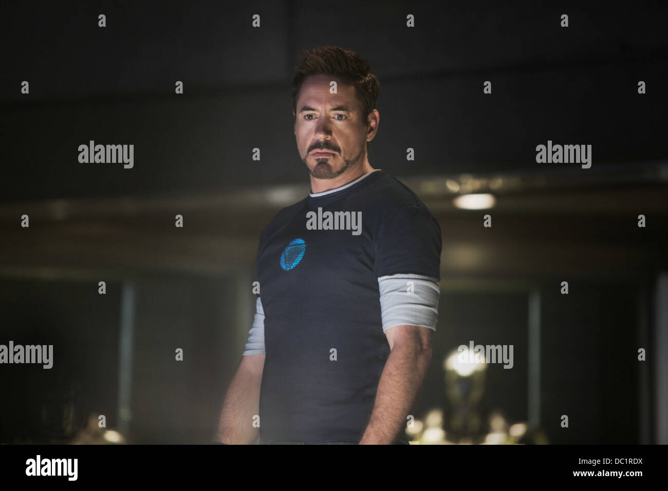 IRON MAN 3 (2013) ROBERT DOWNEY JR. SHANE BLACK (DIR) 010 MOVIESTORE ...