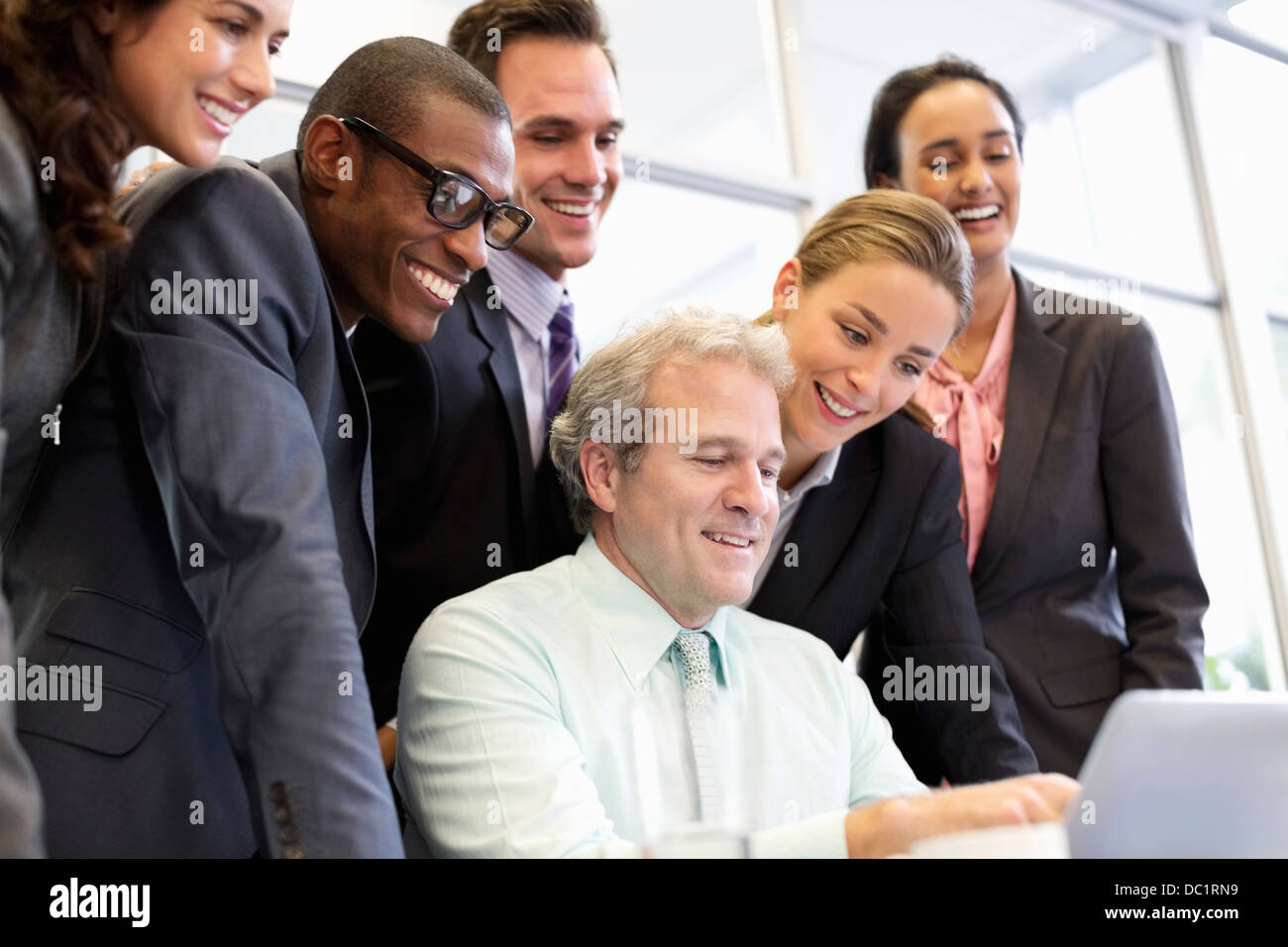Sharing pc hi-res stock photography and images - Alamy