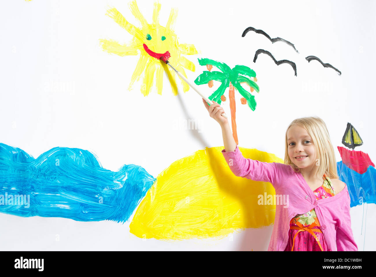 Smiling sunshine hi-res stock photography and images - Alamy