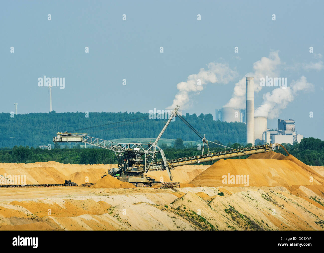 Coal extraction hi-res stock photography and images - Alamy